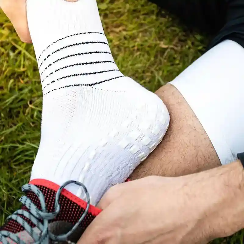 Grip Socks Guide: Benefits, Uses, Care & Buying Tips - Max Hosiery